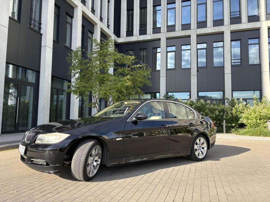 Черный БМВ 325 2006 в Вильнюс, объемом двигателя 2.50 л и пробегом 294 тыс. км за 3900 €, фото 12 на AUTOMOTO.COM.LV