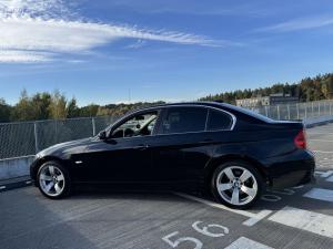 Melns BMW 325 2006 Viļņa, ar dzinēja tilpumu 2.50 L un nobraukumu 269 tūkst. km par 3800 €, foto 5 vietnē AUTOMOTO.COM.LV