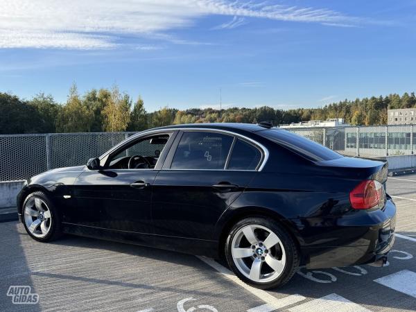 Black BMW 325 2006 in Vilnius, with an engine capacity of 2.50 L and mileage of 269 thousand km for 3800 €, photo 6 on AUTOMOTO.COM.LV