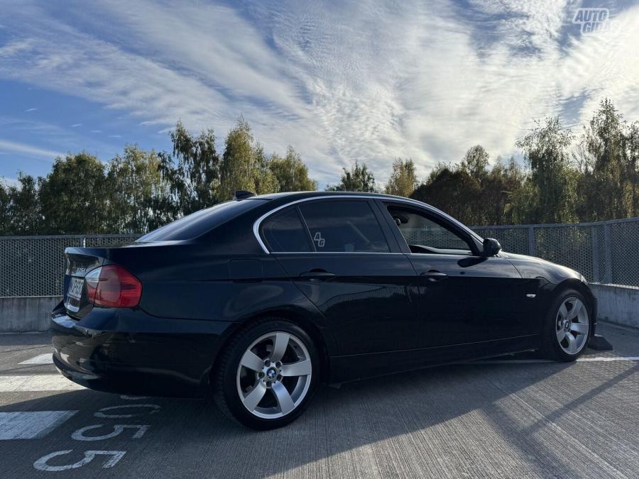 Melns BMW 325 2006 Viļņa, ar dzinēja tilpumu 2.50 L un nobraukumu 269 tūkst. km par 3800 €, foto 12 vietnē AUTOMOTO.COM.LV