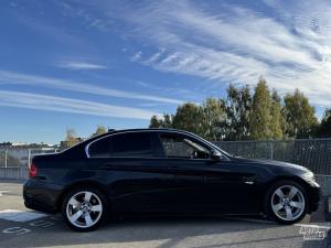 Melns BMW 325 2006 Viļņa, ar dzinēja tilpumu 2.50 L un nobraukumu 269 tūkst. km par 3800 €, foto 13 vietnē AUTOMOTO.COM.LV