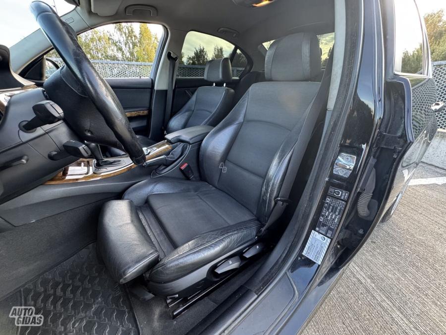 Melns BMW 325 2006 Viļņa, ar dzinēja tilpumu 2.50 L un nobraukumu 269 tūkst. km par 3800 €, foto 20 vietnē AUTOMOTO.COM.LV