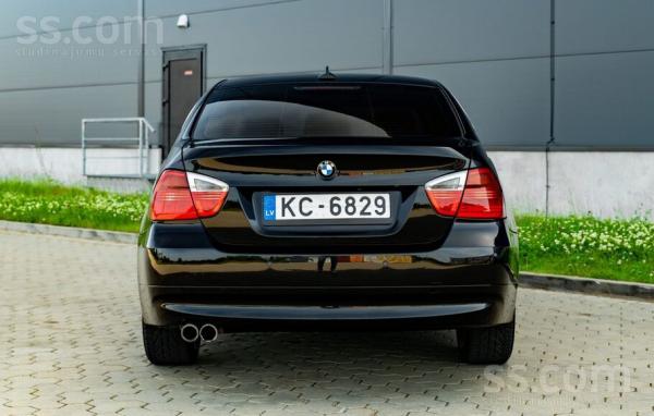 Black BMW 325 2007 in Riga, with an engine capacity of 3.00 L and mileage of 317 thousand km for 5200 €, photo 6 on AUTOMOTO.COM.LV