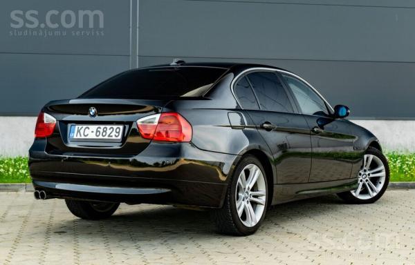 Black BMW 325 2007 in Riga, with an engine capacity of 3.00 L and mileage of 317 thousand km for 5200 €, photo 7 on AUTOMOTO.COM.LV