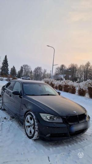 Melns BMW 325 2007 Kauņa, ar dzinēja tilpumu 2.99 L un nobraukumu 240 tūkst. km par 3950 €, foto  vietnē AUTOMOTO.COM.LV