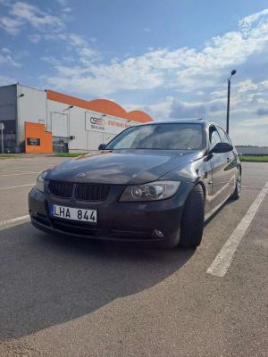 Black BMW 325 2007 in Siauliai, with an engine capacity of 3.00 L and mileage of 480 thousand km for 2400 €, photo  on AUTOMOTO.COM.LV