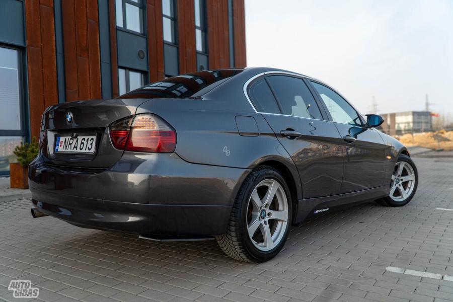 Black BMW 325 2007 in Kaunas, with an engine capacity of 3.00 L and mileage of 355 thousand km for 4750 €, photo 27 on AUTOMOTO.COM.LV