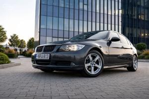 Melns BMW 325 2007 Kauņa, ar dzinēja tilpumu 3.00 L un nobraukumu 355 tūkst. km par 4750 €, foto 2 vietnē AUTOMOTO.COM.LV