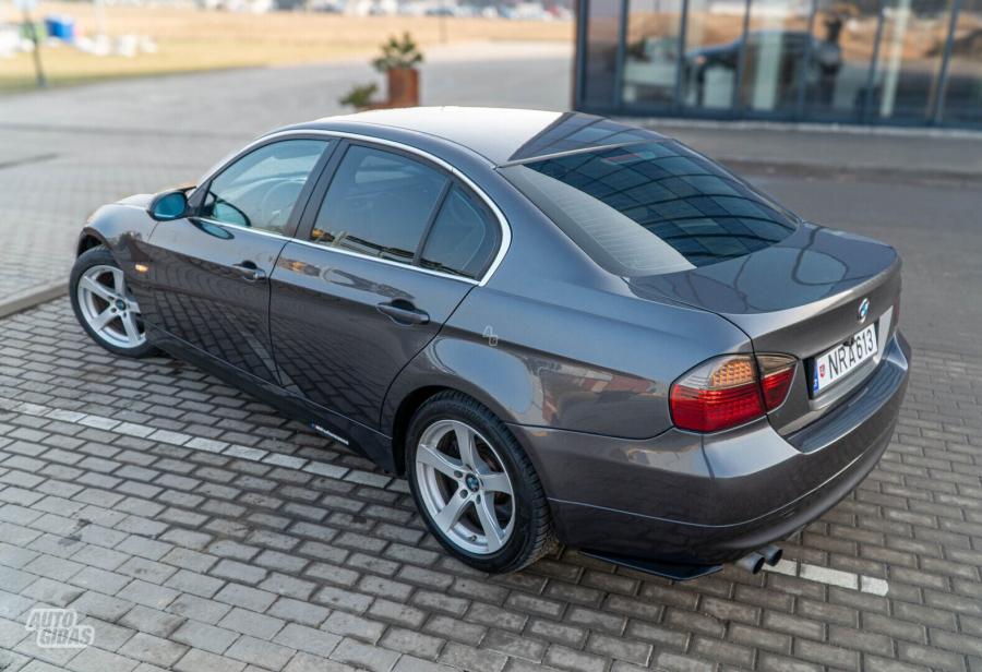 Melns BMW 325 2007 Kauņa, ar dzinēja tilpumu 3.00 L un nobraukumu 355 tūkst. km par 4750 €, foto 7 vietnē AUTOMOTO.COM.LV