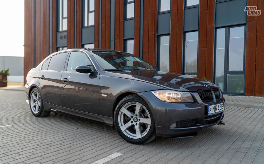 Melns BMW 325 2007 Kauņa, ar dzinēja tilpumu 3.00 L un nobraukumu 355 tūkst. km par 4750 €, foto 25 vietnē AUTOMOTO.COM.LV