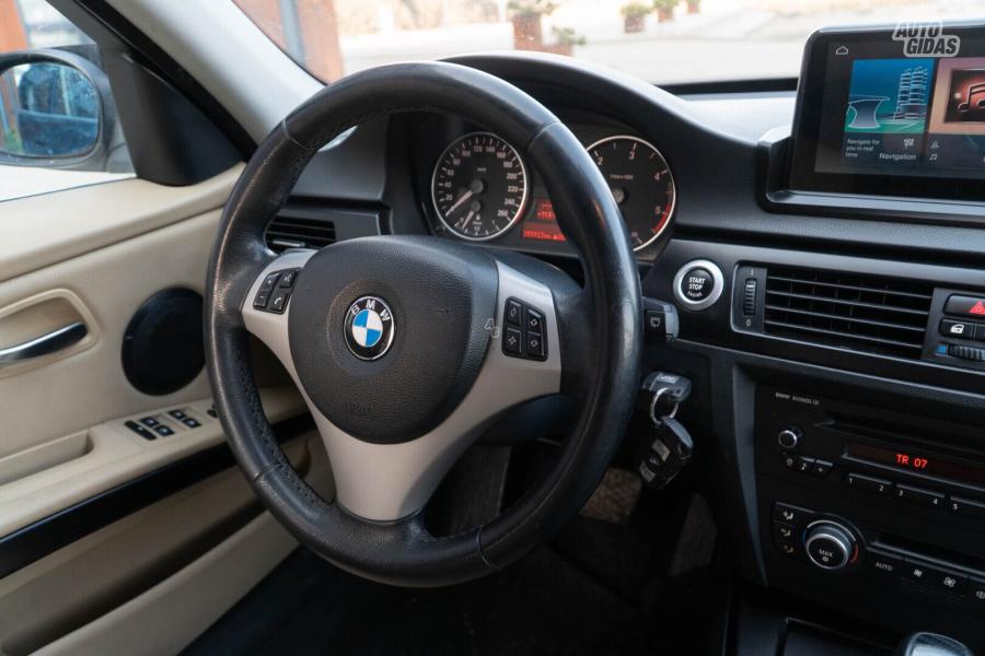 Melns BMW 325 2007 Kauņa, ar dzinēja tilpumu 3.00 L un nobraukumu 355 tūkst. km par 4750 €, foto 31 vietnē AUTOMOTO.COM.LV