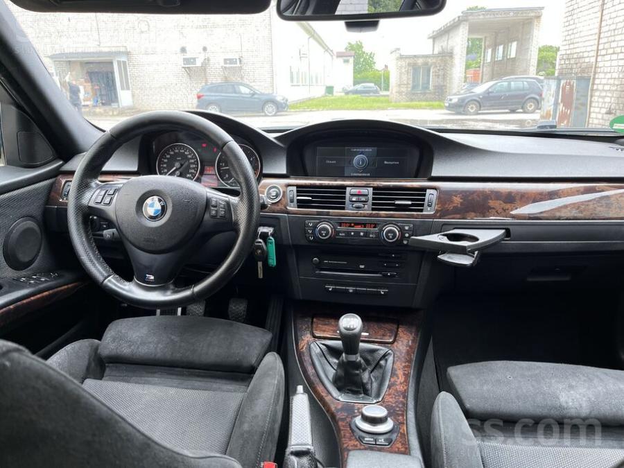Melns BMW 325 2007 Valmiera, ar dzinēja tilpumu 3.00 L un nobraukumu 372 tūkst. km par 5995 €, foto 13 vietnē AUTOMOTO.COM.LV
