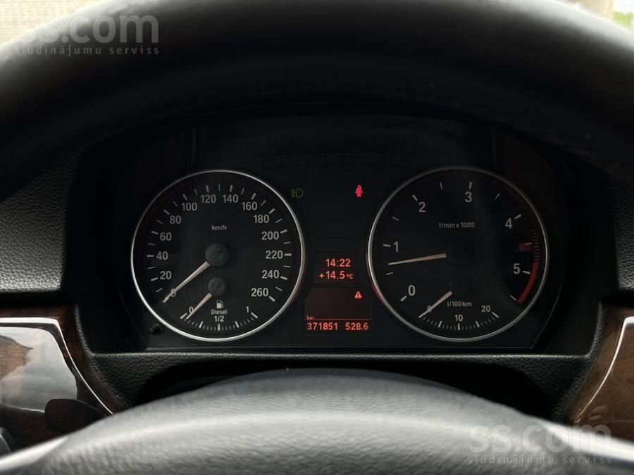 Melns BMW 325 2007 Valmiera, ar dzinēja tilpumu 3.00 L un nobraukumu 372 tūkst. km par 5995 €, foto 16 vietnē AUTOMOTO.COM.LV