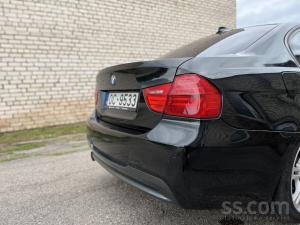 Melns BMW 325 2007 Valmiera, ar dzinēja tilpumu 3.00 L un nobraukumu 372 tūkst. km par 5995 €, foto 24 vietnē AUTOMOTO.COM.LV
