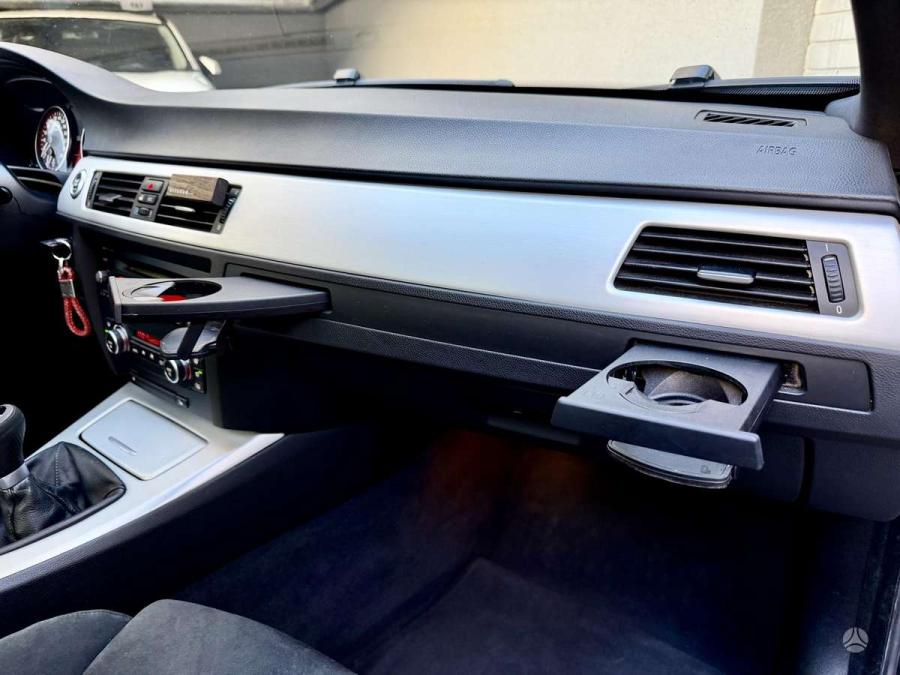 Melns BMW 325 2007 Kauņa, ar dzinēja tilpumu 0.00 L un nobraukumu 416 tūkst. km par 4650 €, foto 13 vietnē AUTOMOTO.COM.LV