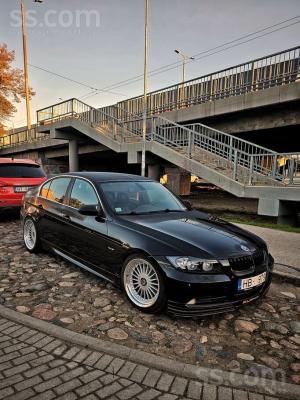 Melns BMW 325 2007 Rīga, ar dzinēja tilpumu 2.50 L un nobraukumu 362 tūkst. km par 5200 €, foto  vietnē AUTOMOTO.COM.LV