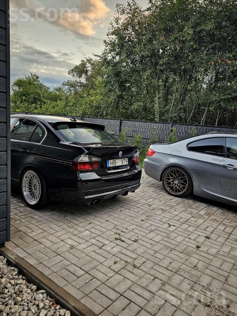 Melns BMW 325 2007 Rīga, ar dzinēja tilpumu 2.50 L un nobraukumu 362 tūkst. km par 5200 €, foto 4 vietnē AUTOMOTO.COM.LV