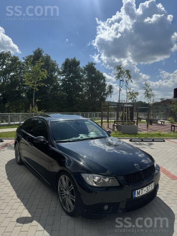 Black BMW 325 2007 in Riga, with an engine capacity of 3.00 L and mileage of 340 thousand km for 4700 €, photo 1 on AUTOMOTO.COM.LV