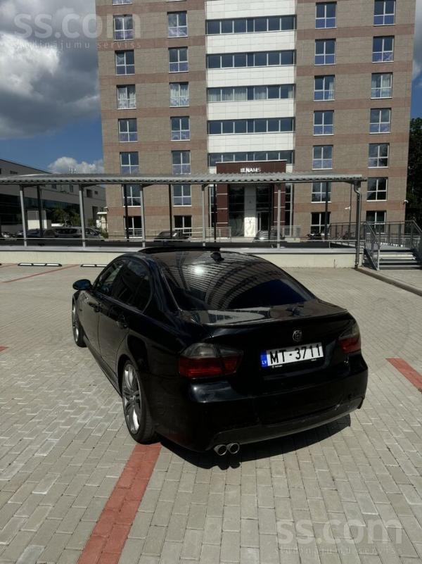 Melns BMW 325 2007 Rīga, ar dzinēja tilpumu 3.00 L un nobraukumu 340 tūkst. km par 4700 €, foto 4 vietnē AUTOMOTO.COM.LV