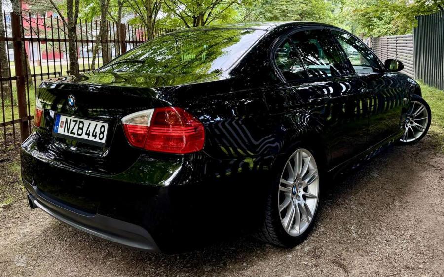 Melns BMW 325 2007 Kauņa, ar dzinēja tilpumu 0.00 L un nobraukumu 417 tūkst. km par 4400 €, foto 4 vietnē AUTOMOTO.COM.LV