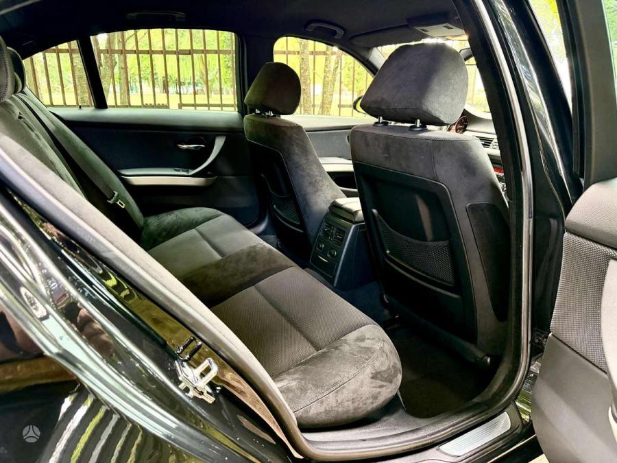 Melns BMW 325 2007 Kauņa, ar dzinēja tilpumu 0.00 L un nobraukumu 417 tūkst. km par 4400 €, foto 8 vietnē AUTOMOTO.COM.LV