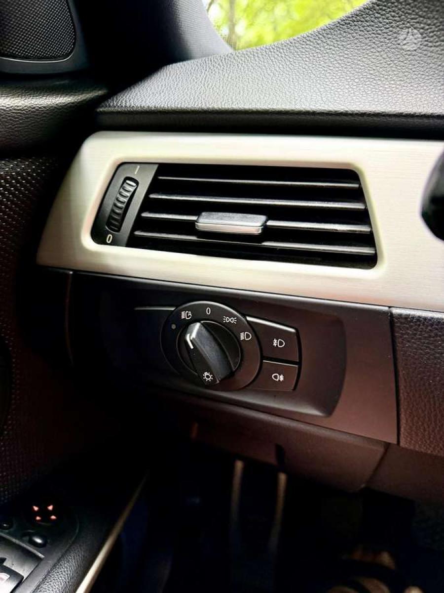 Melns BMW 325 2007 Kauņa, ar dzinēja tilpumu 0.00 L un nobraukumu 417 tūkst. km par 4400 €, foto 13 vietnē AUTOMOTO.COM.LV