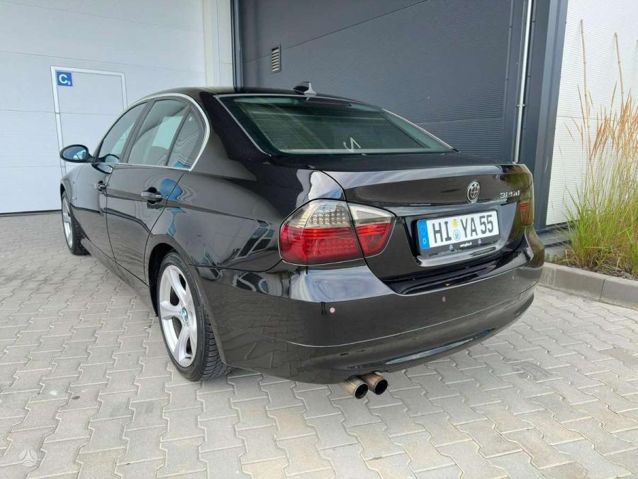 Melns BMW 325 2007 Viļņa, ar dzinēja tilpumu 2.99 L un nobraukumu 297 tūkst. km par 4299 €, foto 5 vietnē AUTOMOTO.COM.LV