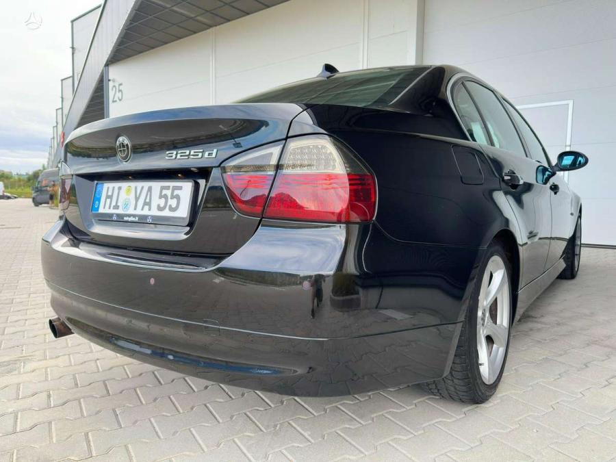 Melns BMW 325 2007 Viļņa, ar dzinēja tilpumu 2.99 L un nobraukumu 297 tūkst. km par 4299 €, foto 10 vietnē AUTOMOTO.COM.LV