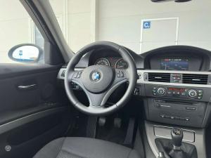 Melns BMW 325 2007 Viļņa, ar dzinēja tilpumu 2.99 L un nobraukumu 297 tūkst. km par 4299 €, foto 21 vietnē AUTOMOTO.COM.LV