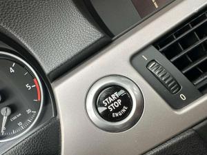 Melns BMW 325 2007 Viļņa, ar dzinēja tilpumu 2.99 L un nobraukumu 297 tūkst. km par 4299 €, foto 33 vietnē AUTOMOTO.COM.LV