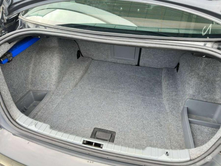 Melns BMW 325 2007 Viļņa, ar dzinēja tilpumu 2.99 L un nobraukumu 297 tūkst. km par 4299 €, foto 34 vietnē AUTOMOTO.COM.LV