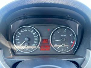 Melns BMW 325 2007 Viļņa, ar dzinēja tilpumu 2.99 L un nobraukumu 297 tūkst. km par 4299 €, foto 37 vietnē AUTOMOTO.COM.LV