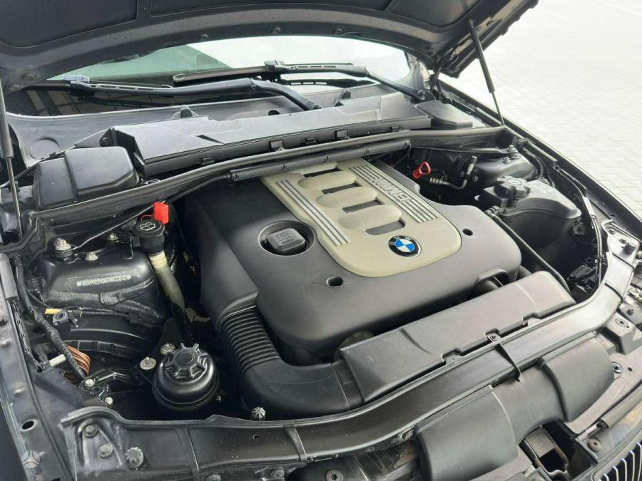 Melns BMW 325 2007 Viļņa, ar dzinēja tilpumu 2.99 L un nobraukumu 297 tūkst. km par 4299 €, foto 38 vietnē AUTOMOTO.COM.LV