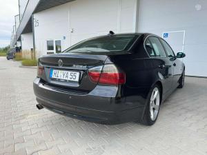 Black BMW 325 2007 in Vilnius, with an engine capacity of 2.99 L and mileage of 297 thousand km for 4299 €, photo 11 on AUTOMOTO.COM.LV