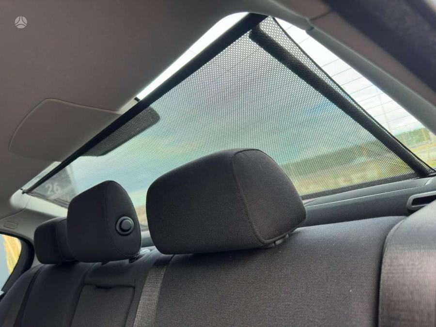 Black BMW 325 2007 in Vilnius, with an engine capacity of 2.99 L and mileage of 297 thousand km for 4299 €, photo 32 on AUTOMOTO.COM.LV