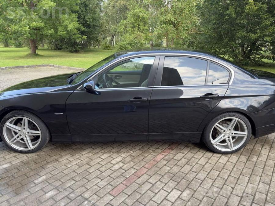 Melns BMW 325 2007 Ogre, ar dzinēja tilpumu 2.50 L un nobraukumu 198 tūkst. km par 6000 €, foto 5 vietnē AUTOMOTO.COM.LV