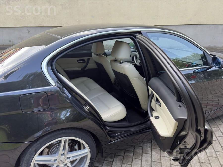 Melns BMW 325 2007 Ogre, ar dzinēja tilpumu 2.50 L un nobraukumu 198 tūkst. km par 6000 €, foto 9 vietnē AUTOMOTO.COM.LV