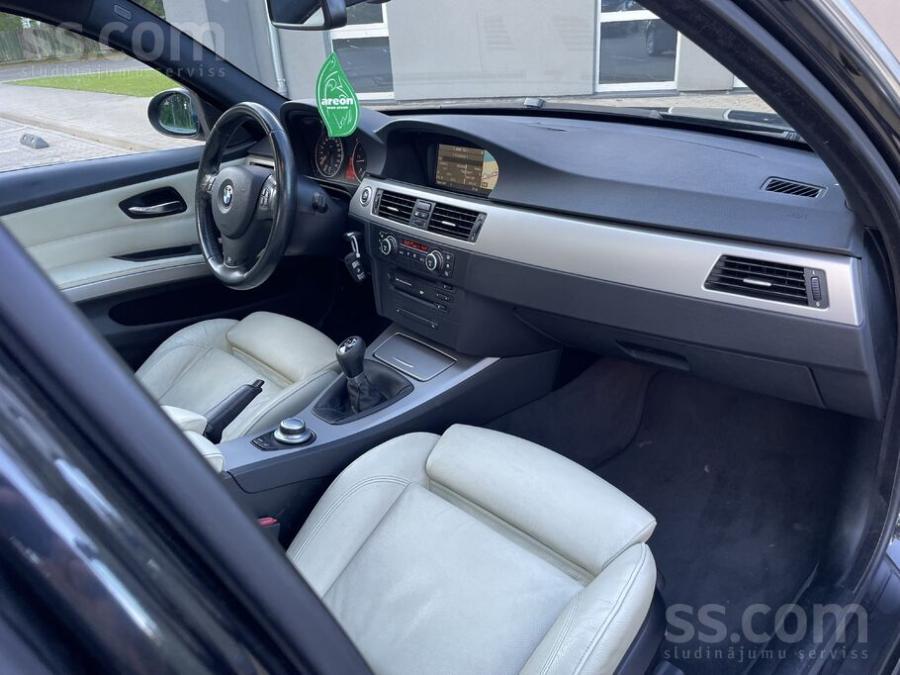 Melns BMW 325 2007 Jūrmala, ar dzinēja tilpumu 3.00 L un nobraukumu 297 tūkst. km par 5690 €, foto 14 vietnē AUTOMOTO.COM.LV