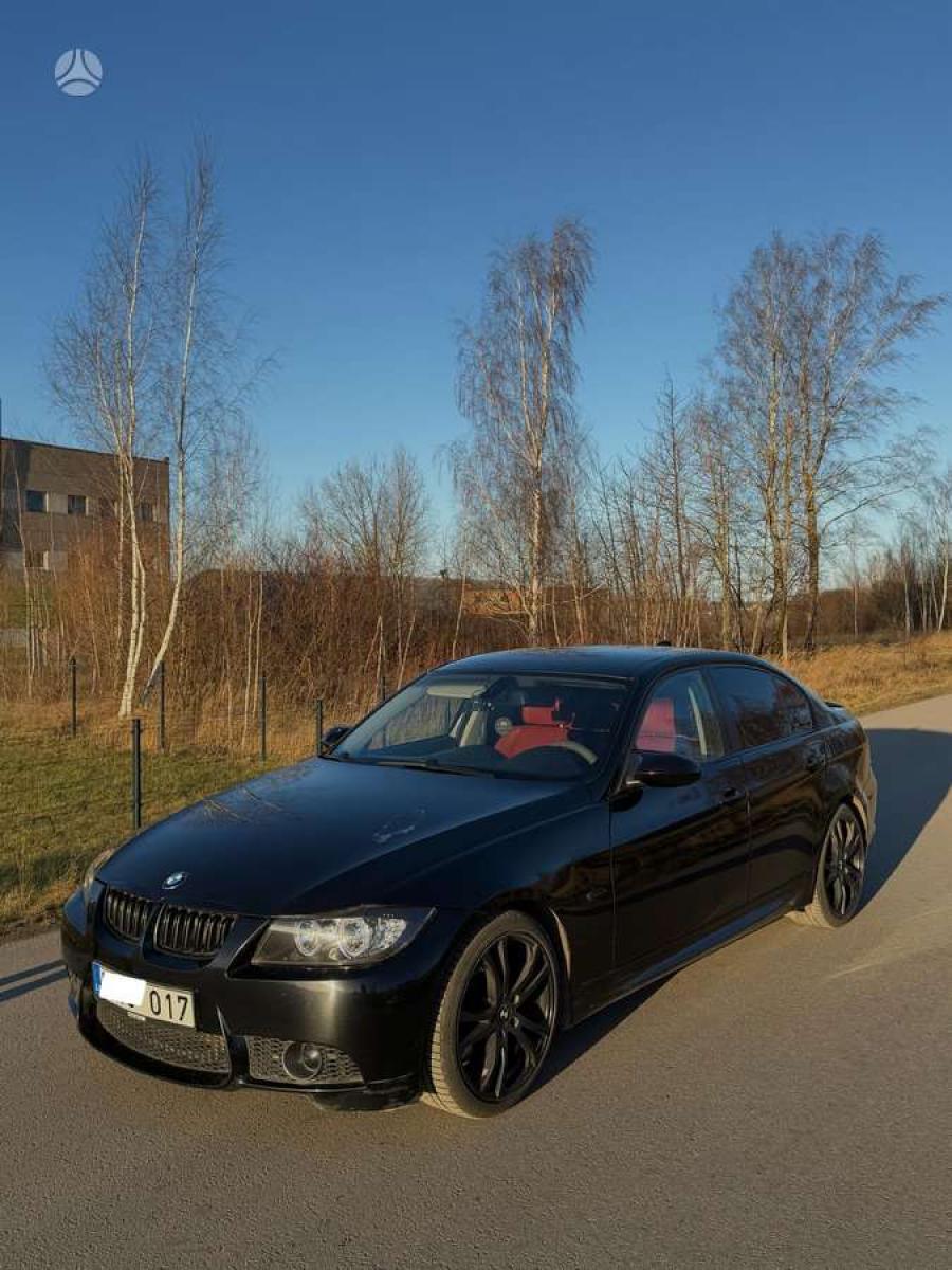 Black BMW 325 2008 in Siauliai, with an engine capacity of 2.50 L and mileage of 324 thousand km for 5399 €, photo 9 on AUTOMOTO.COM.LV