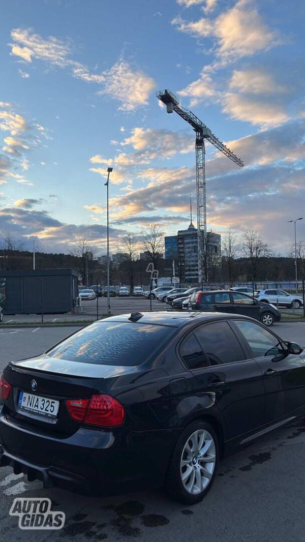 Melns BMW 325 2008 Viļņa, ar dzinēja tilpumu 3.00 L un nobraukumu 320 tūkst. km par 6300 €, foto 4 vietnē AUTOMOTO.COM.LV