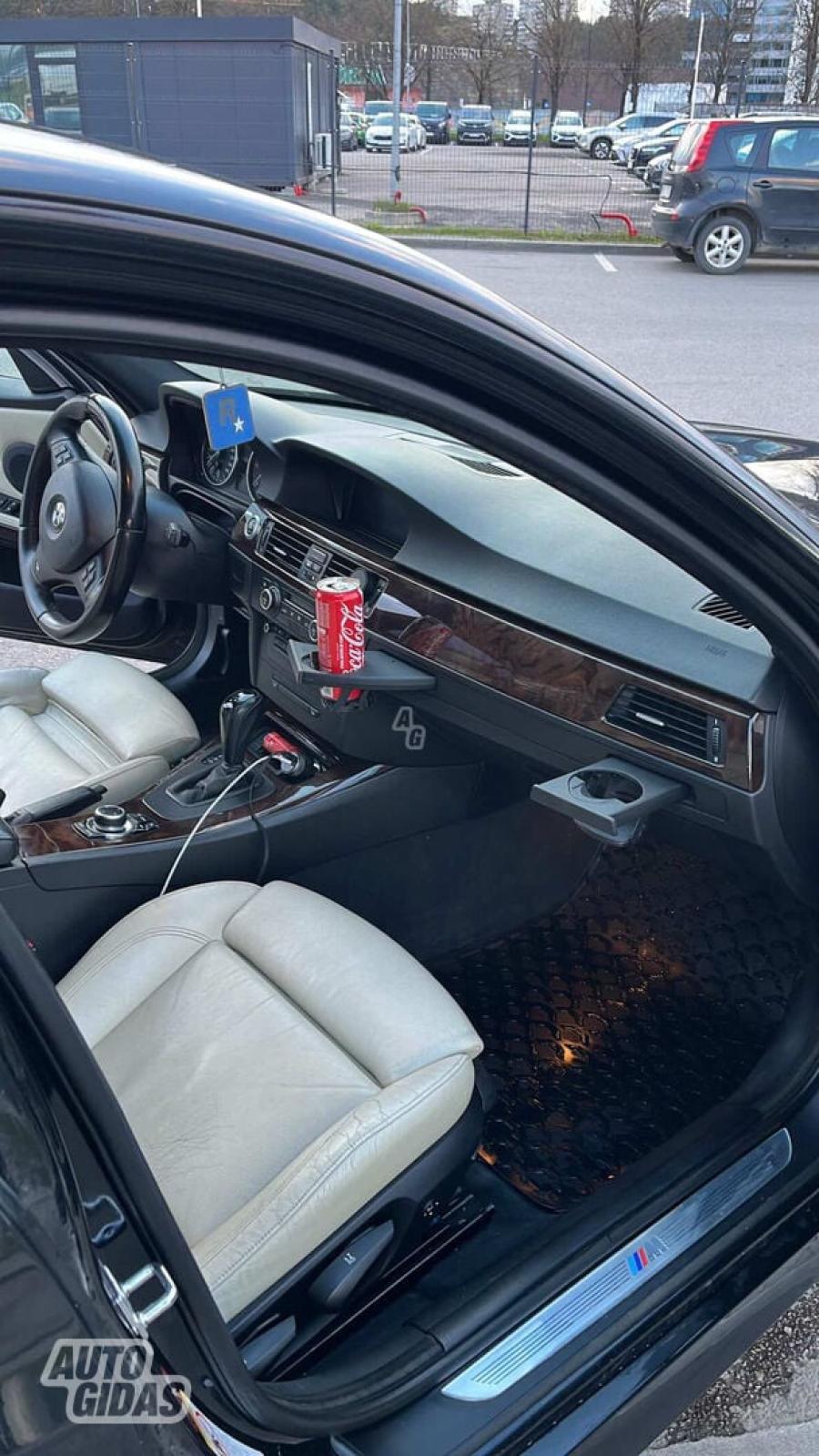 Melns BMW 325 2008 Viļņa, ar dzinēja tilpumu 3.00 L un nobraukumu 320 tūkst. km par 6300 €, foto 12 vietnē AUTOMOTO.COM.LV