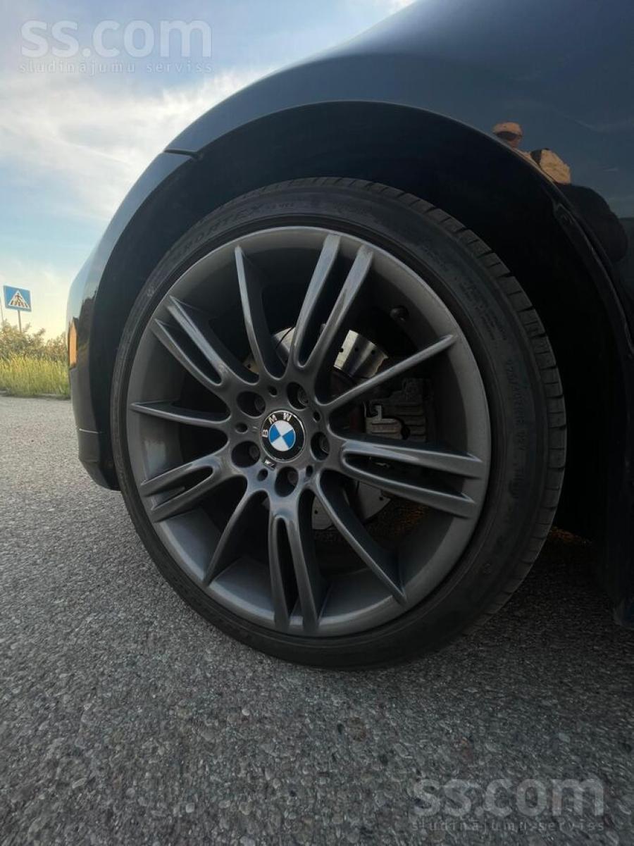 Melns BMW 325 2008 Rīga, ar dzinēja tilpumu 3.00 L un nobraukumu 353 tūkst. km par 6400 €, foto 4 vietnē AUTOMOTO.COM.LV