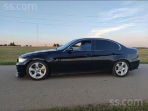 Melns BMW 325 2008 Preiļi, ar dzinēja tilpumu 3.00 L un nobraukumu 334 tūkst. km par 4950 €, foto 5 vietnē AUTOMOTO.COM.LV