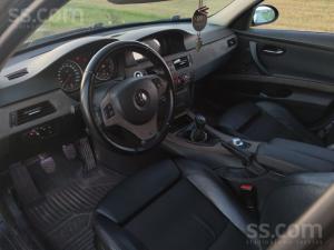 Melns BMW 325 2008 Preiļi, ar dzinēja tilpumu 3.00 L un nobraukumu 334 tūkst. km par 4950 €, foto 10 vietnē AUTOMOTO.COM.LV