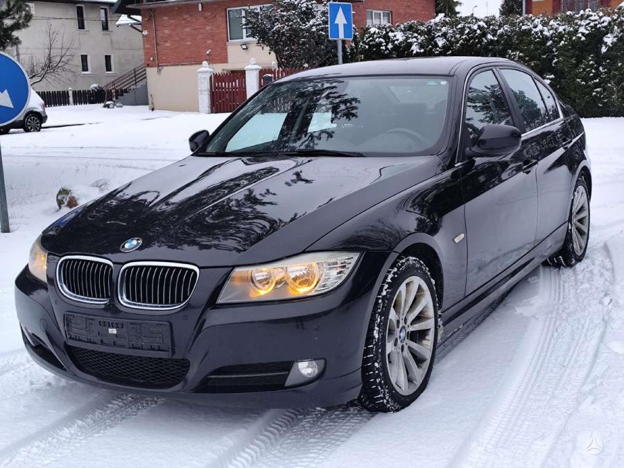 Black BMW 325 2009 in Panevezys, with an engine capacity of 2.99 L and mileage of 350 thousand km for 3888 €, photo 1 on AUTOMOTO.COM.LV