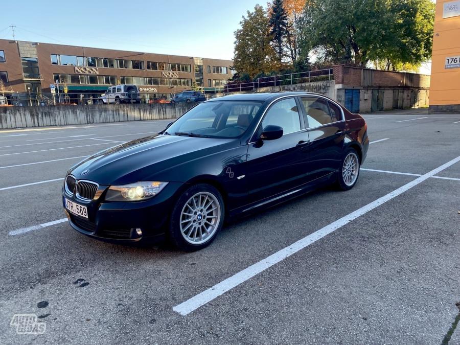 Black BMW 325 2009 in Vilnius, with an engine capacity of 3.00 L and mileage of 284 thousand km for 6000 €, photo 1 on AUTOMOTO.COM.LV
