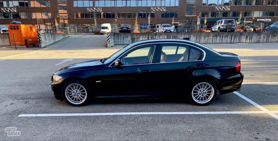 Black BMW 325 2009 in Vilnius, with an engine capacity of 3.00 L and mileage of 284 thousand km for 6000 €, photo 4 on AUTOMOTO.COM.LV