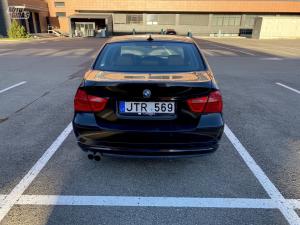 Black BMW 325 2009 in Vilnius, with an engine capacity of 3.00 L and mileage of 284 thousand km for 6000 €, photo 8 on AUTOMOTO.COM.LV