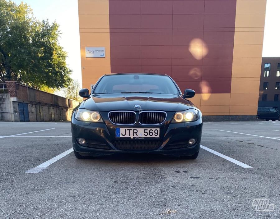 Black BMW 325 2009 in Vilnius, with an engine capacity of 3.00 L and mileage of 284 thousand km for 6000 €, photo 11 on AUTOMOTO.COM.LV