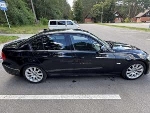 Black BMW 325 2009 in Vilnius, with an engine capacity of 2.99 L and mileage of 338 thousand km for 6990 €, photo 5 on AUTOMOTO.COM.LV